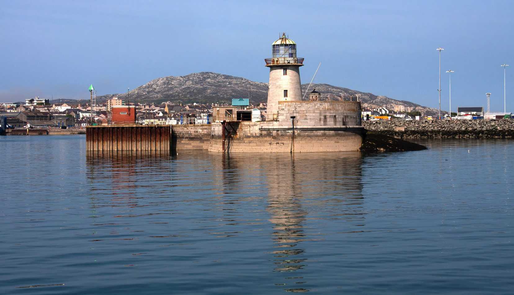 A Guide To Visiting Lighthouses in Anglesey – Wandering Welsh Girl