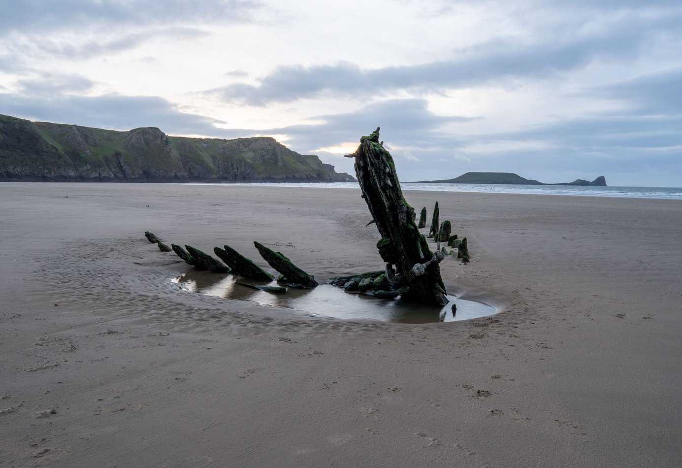 A Guide To Visiting Rhossili Bay – Wandering Welsh Girl