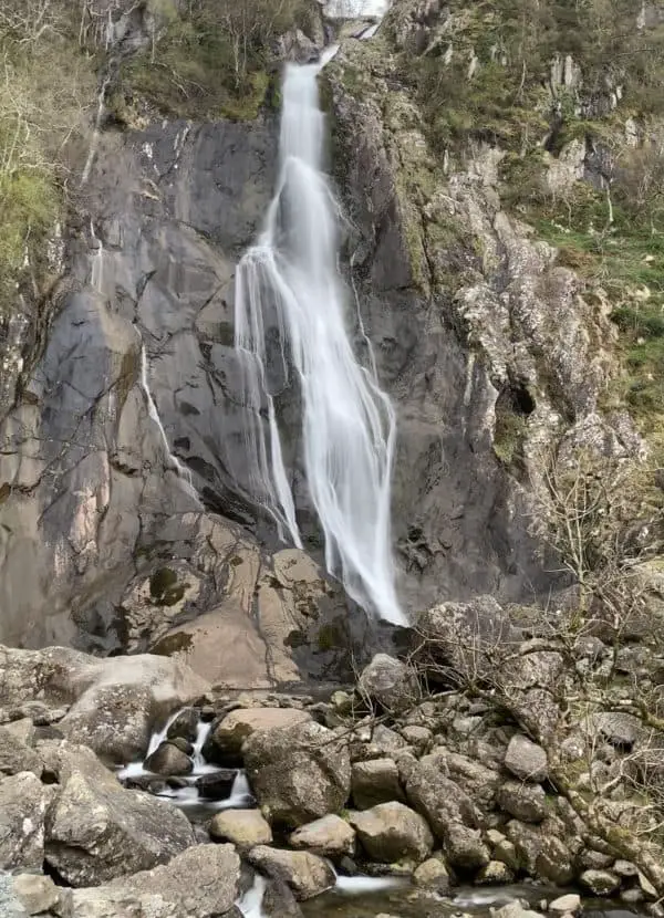 7 Beautiful Waterfalls In Eryri (Snowdonia) – Wandering Welsh Girl
